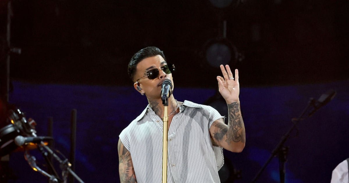 Rauw Alejandro presenta su disco "Cosa Nuestra" en el Viejo San Juan ...