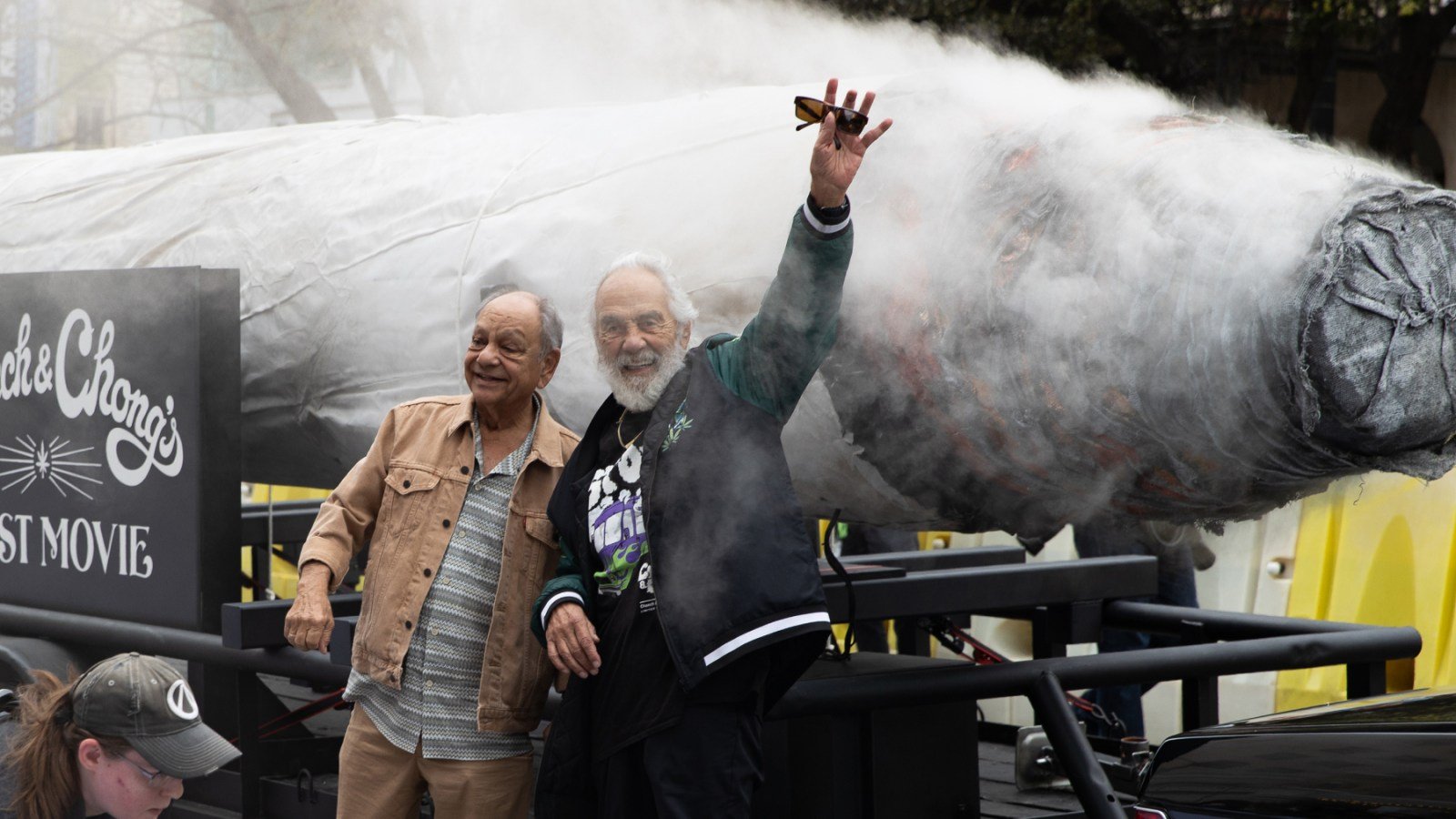 Cheech y Chong regresan a la carretera en su último documental sobre la ...