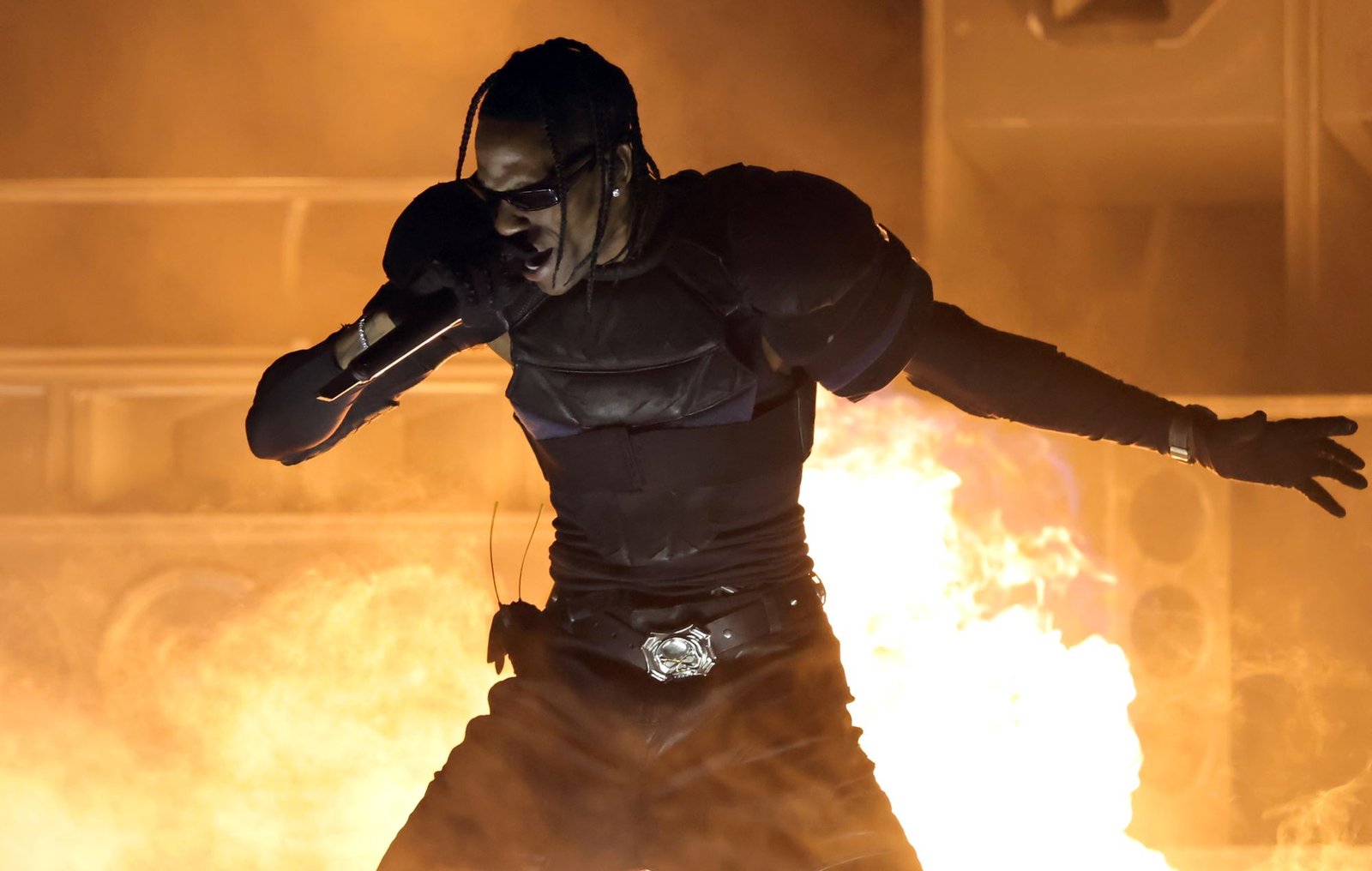 Travis Scott Encabeza la Segunda Noche de Coachella 2025 con Visuales ...